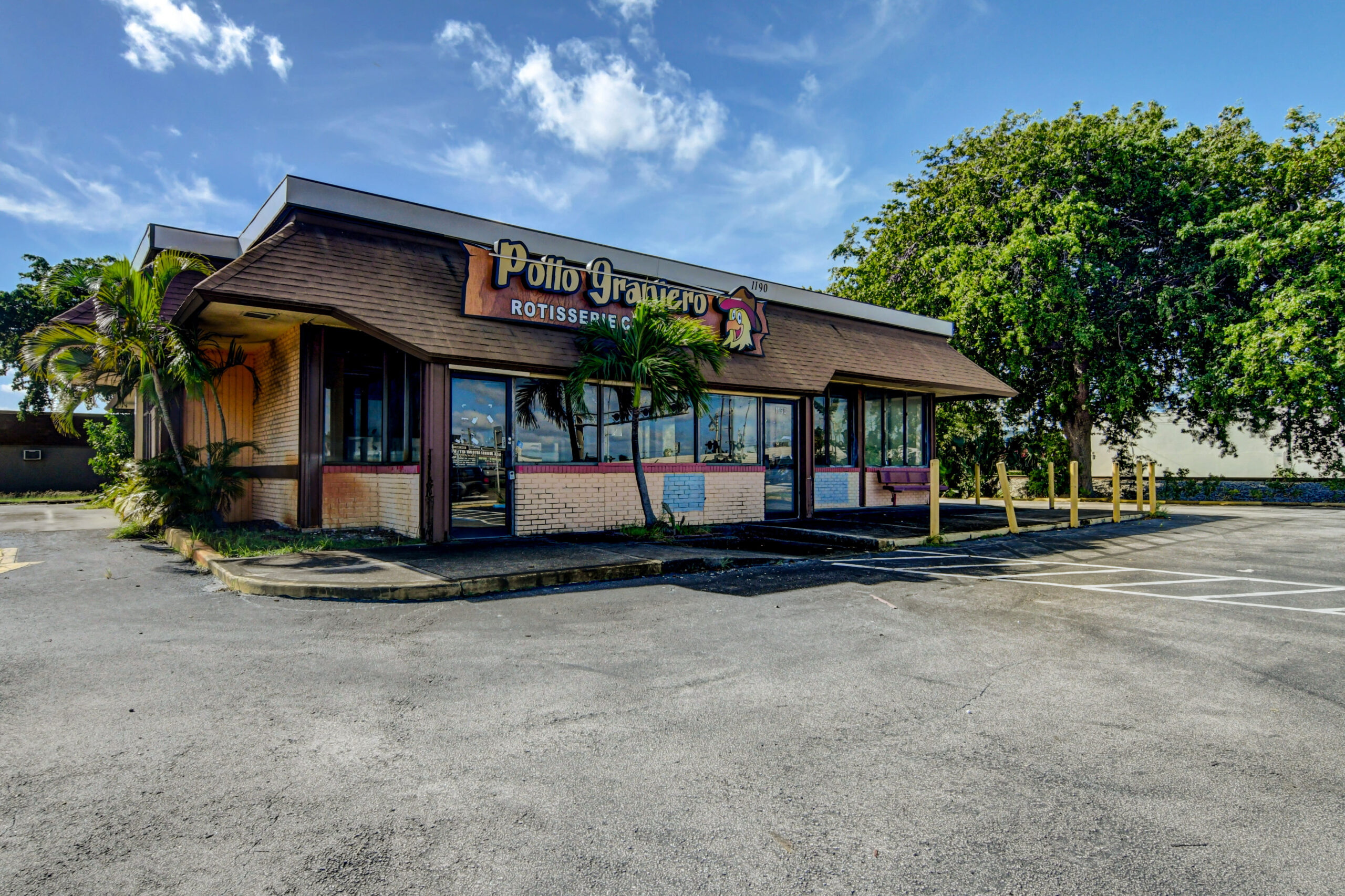 LEASED! Commercial Blvd - Drive Thru Restaurant - ZONED FOR Medical ...